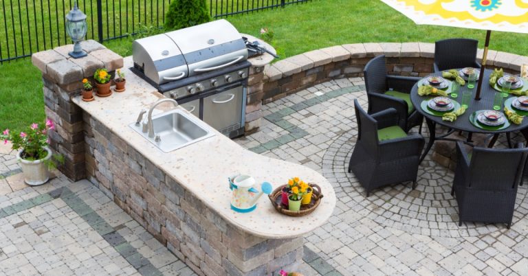 Why You Should Choose Patio Pavers for Your Outdoor Kitchen